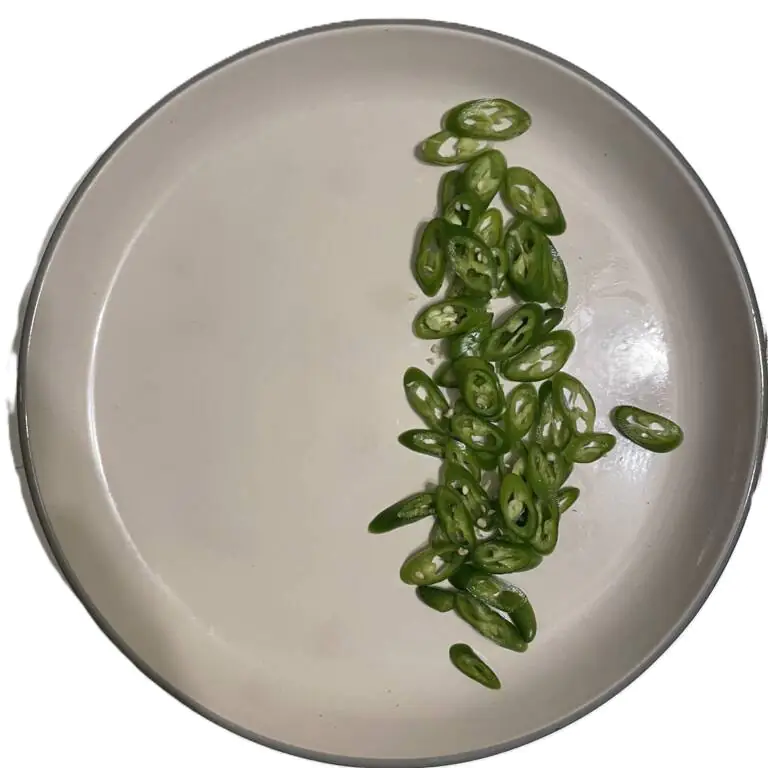 GREEN CHILLI SLICED prepared 1kg | Collins Fresh